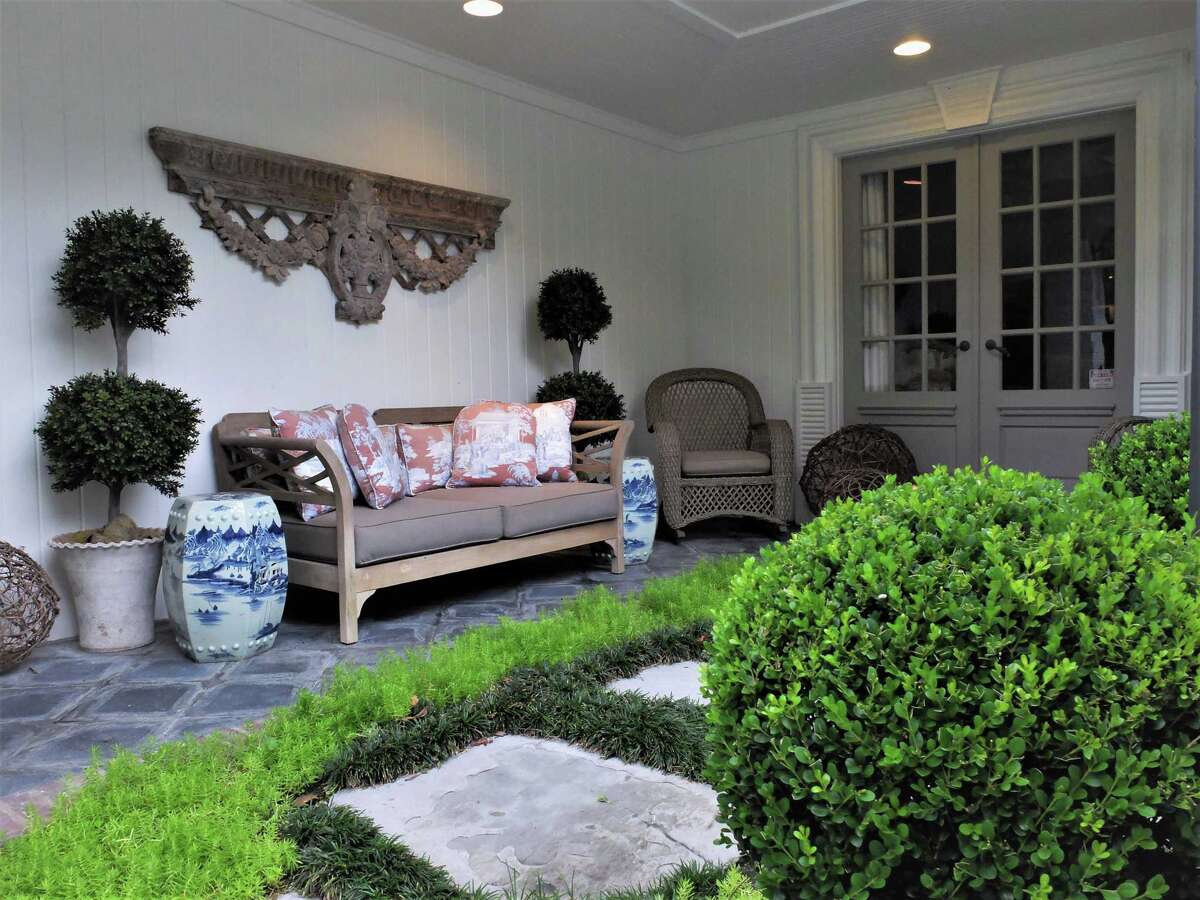 A Houston garden that’s a year-round escape, even in summer