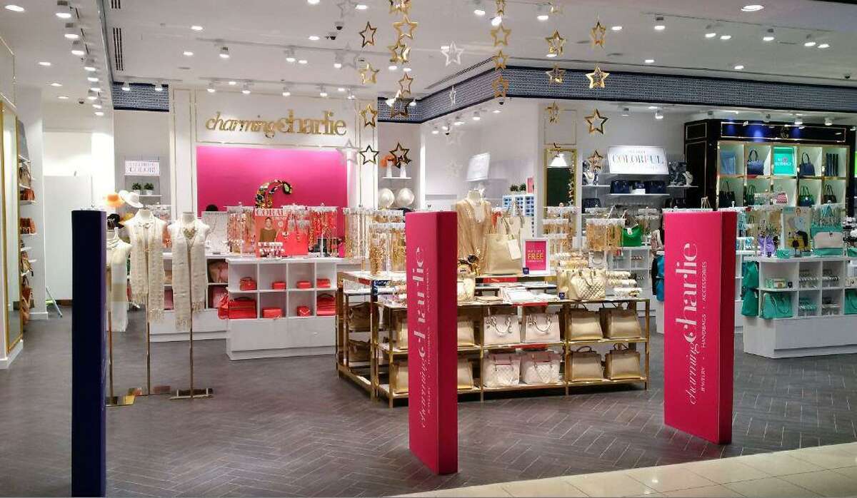 Months after shuttering, Charming Charlie plans 15 stores