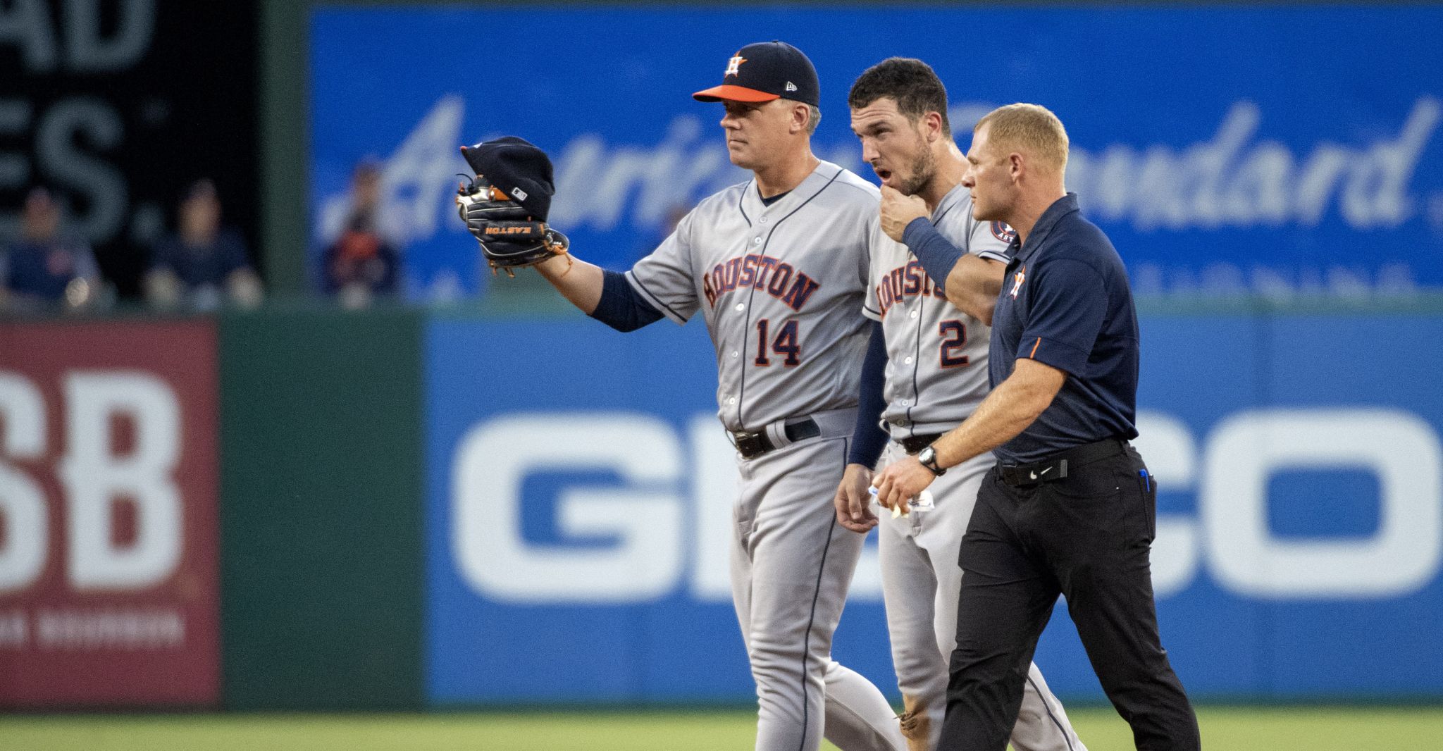 Alex Bregman exits Astros-Rangers game with injury