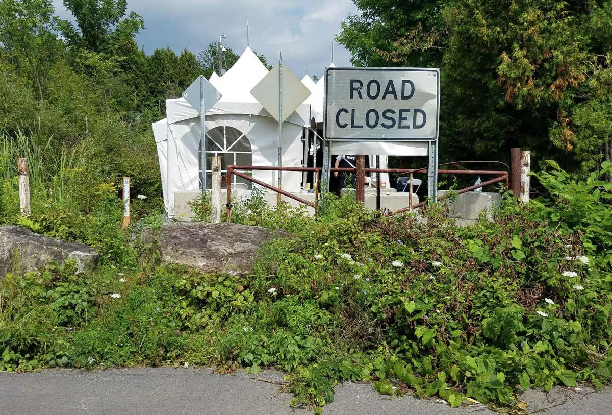 Illegal border crossings from Canada to U.S. rise, Quebec tightens ...