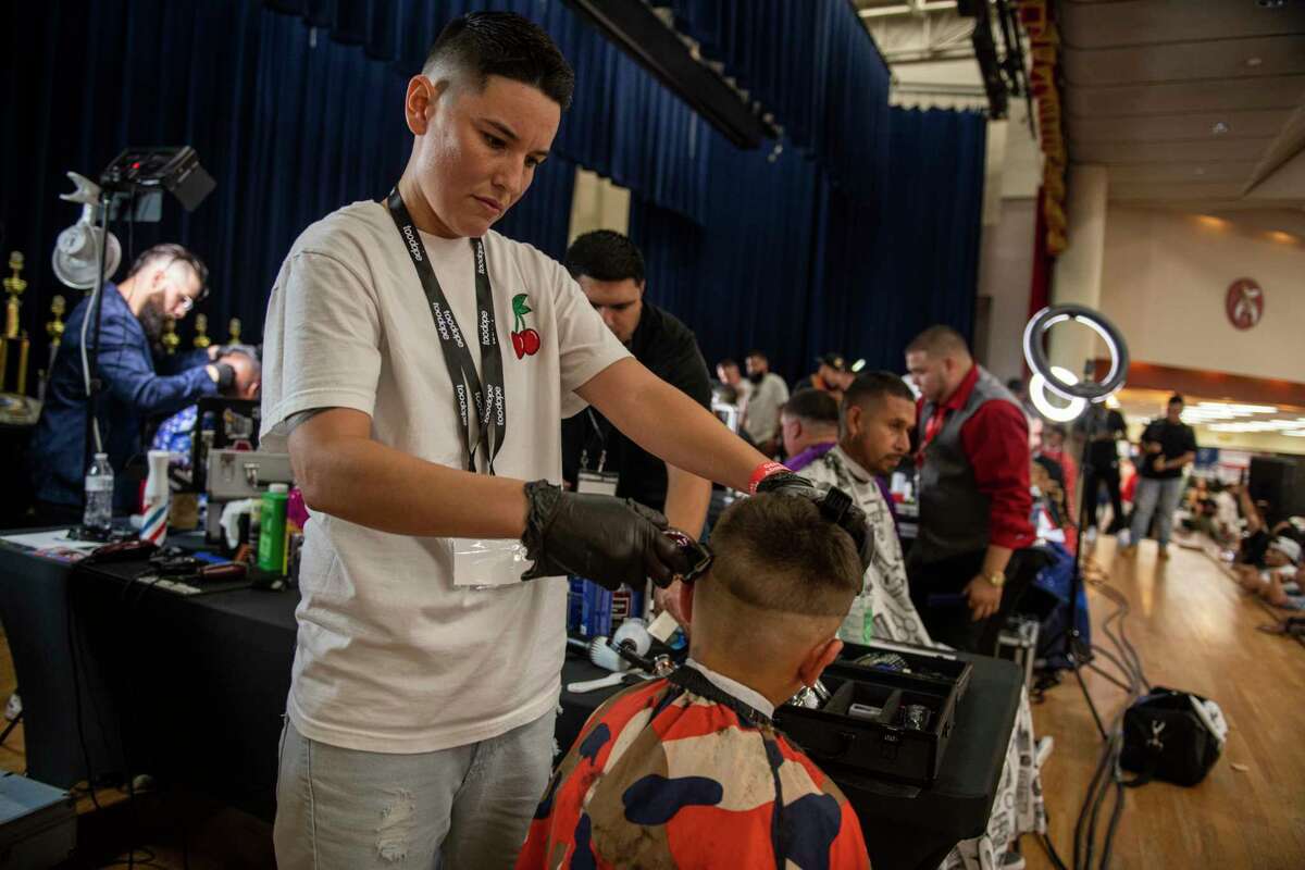 Barbers cut a niche at San Antonio expo