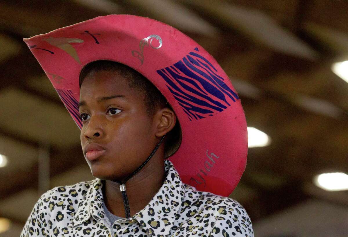 Riders tip hats to inaugural All Girls Rodeo in New Caney