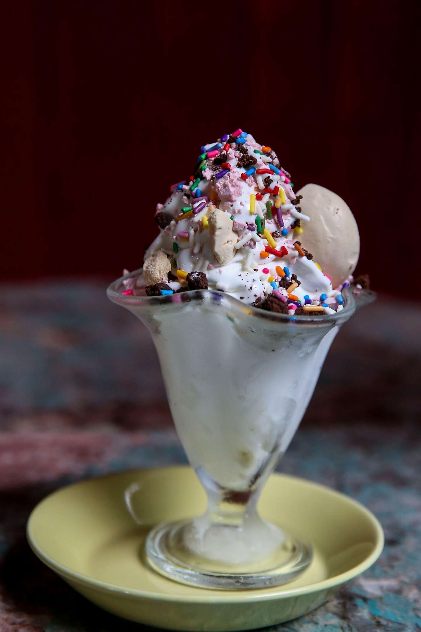 Chronicle critics review Moongate Lounge, the bar above Mister Jiu's in ...