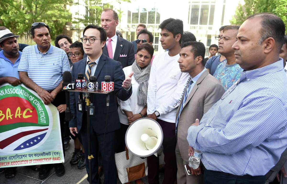 Decision delayed on New Haven couple’s asylum case