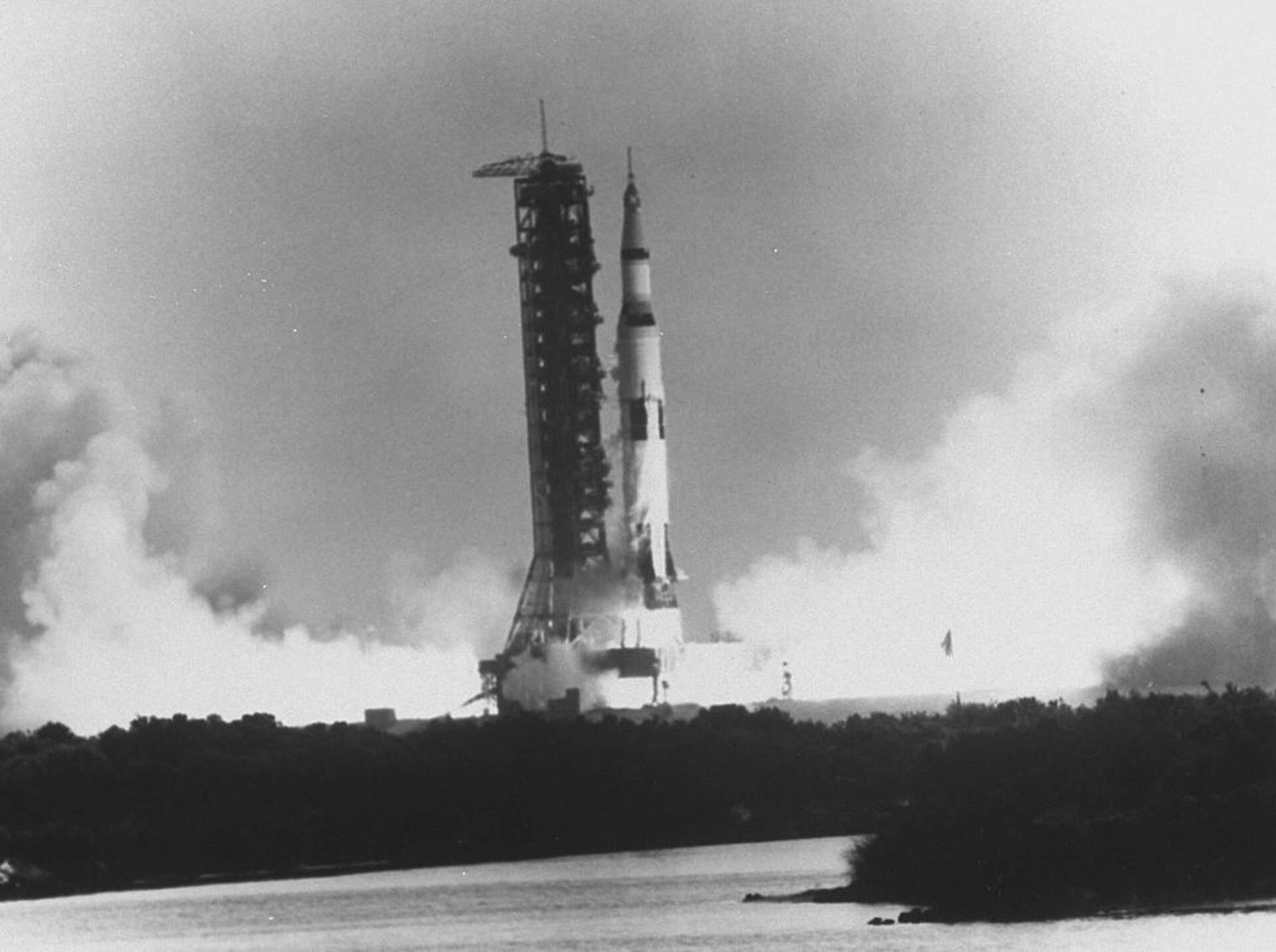 space shuttle apollo 11