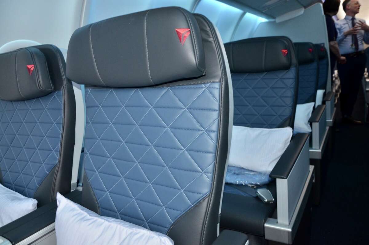 Delta's newest jet is set for West Coast routes [PHOTOS]