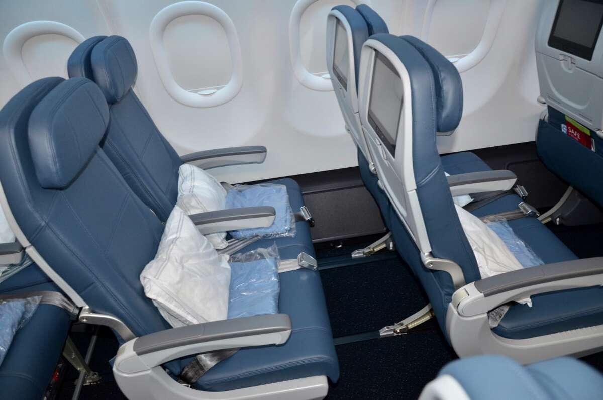 Delta's newest jet is set for West Coast routes [PHOTOS]