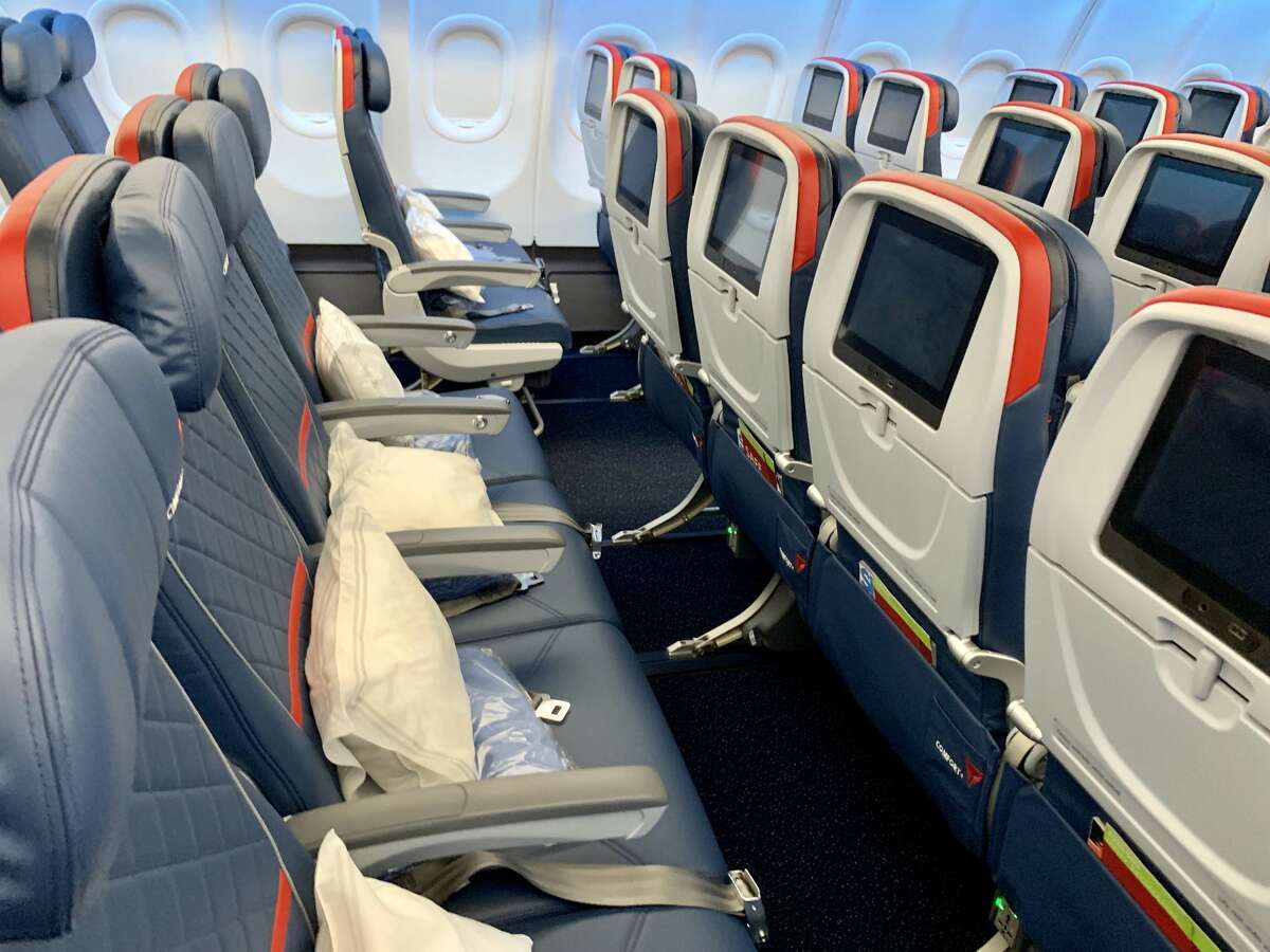 Delta's newest jet is set for West Coast routes [PHOTOS]