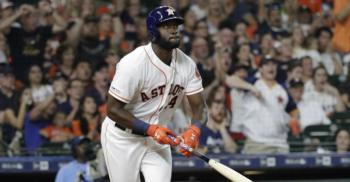 Astros give Yordan Álvarez a day off