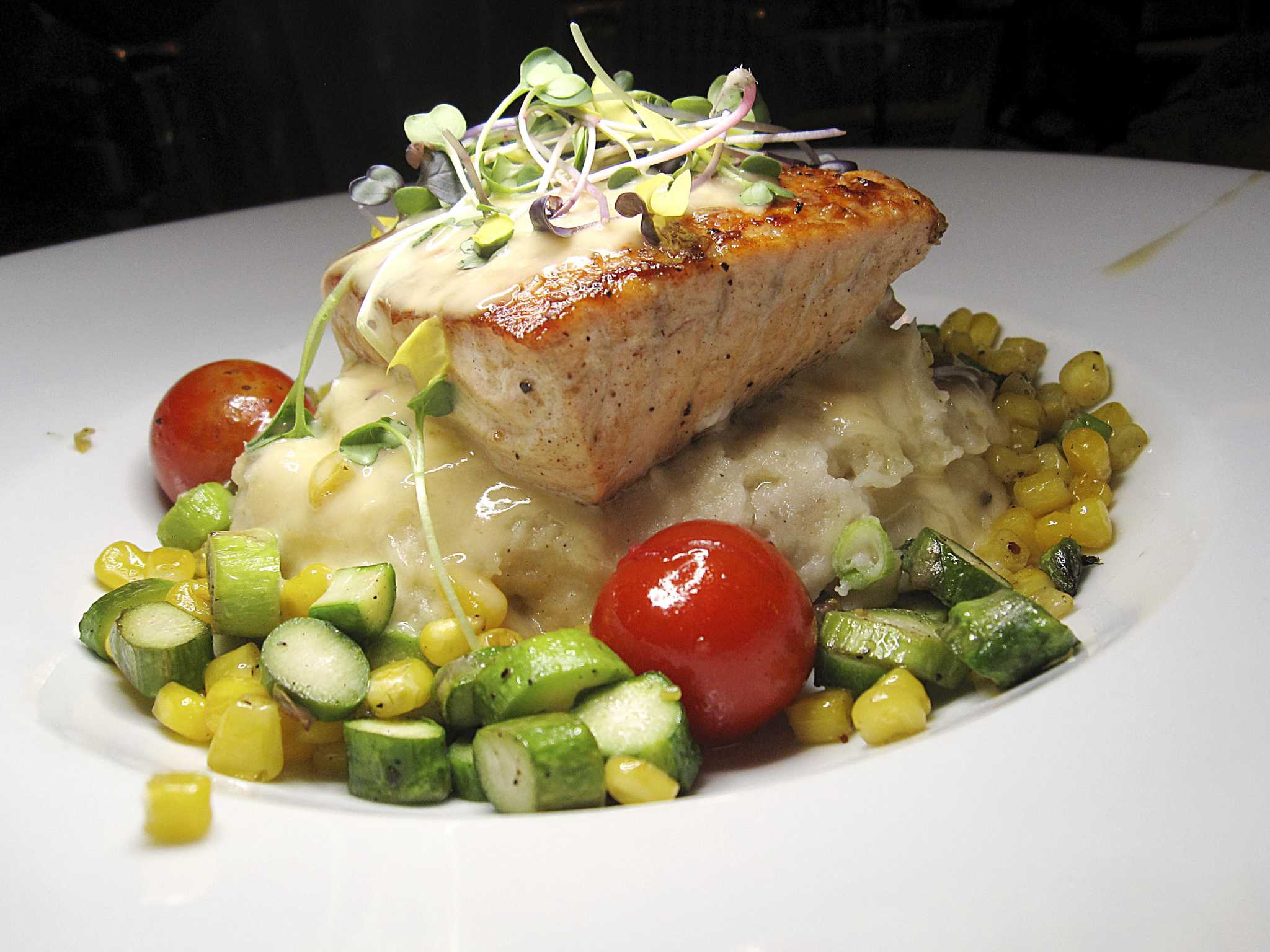 Review: Cappy’s keeps its groove as Alamo Heights’ go-to restaurant