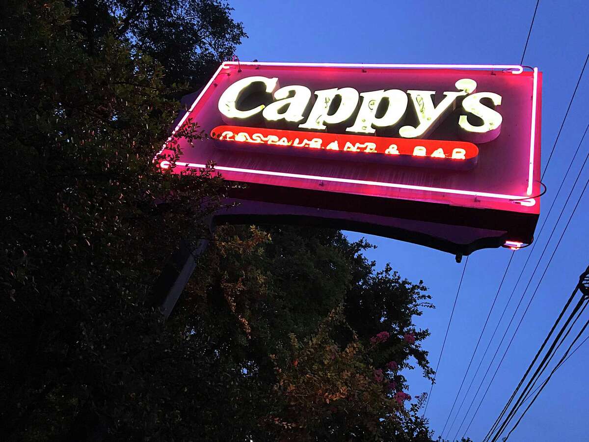Review: Cappy’s keeps its groove as Alamo Heights’ go-to restaurant