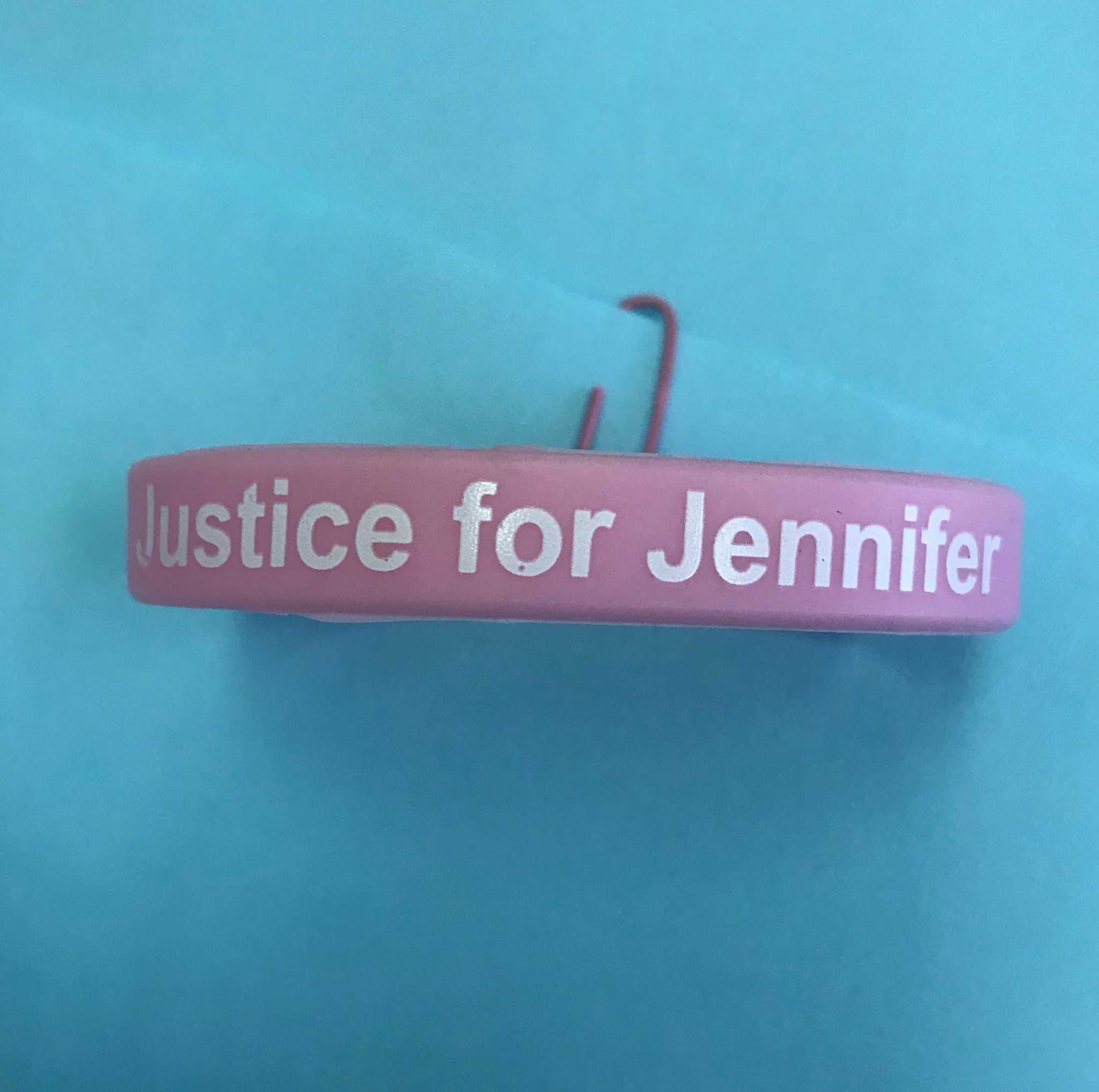 ‘Justice for Jennifer’ bracelets raise awareness to New Canaan mother’s ...