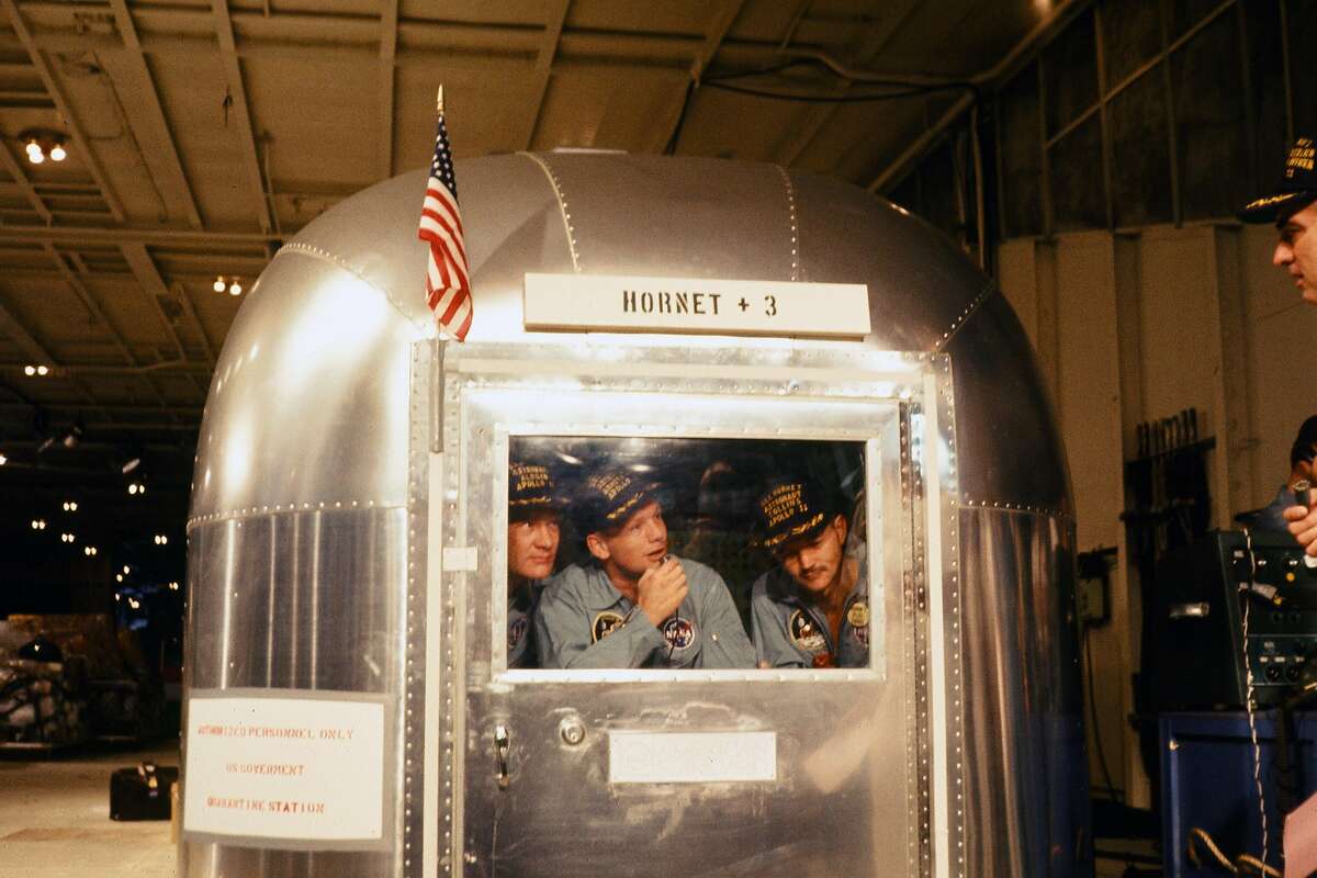 Unpublished photos of Apollo 11 recovery come to the surface ...