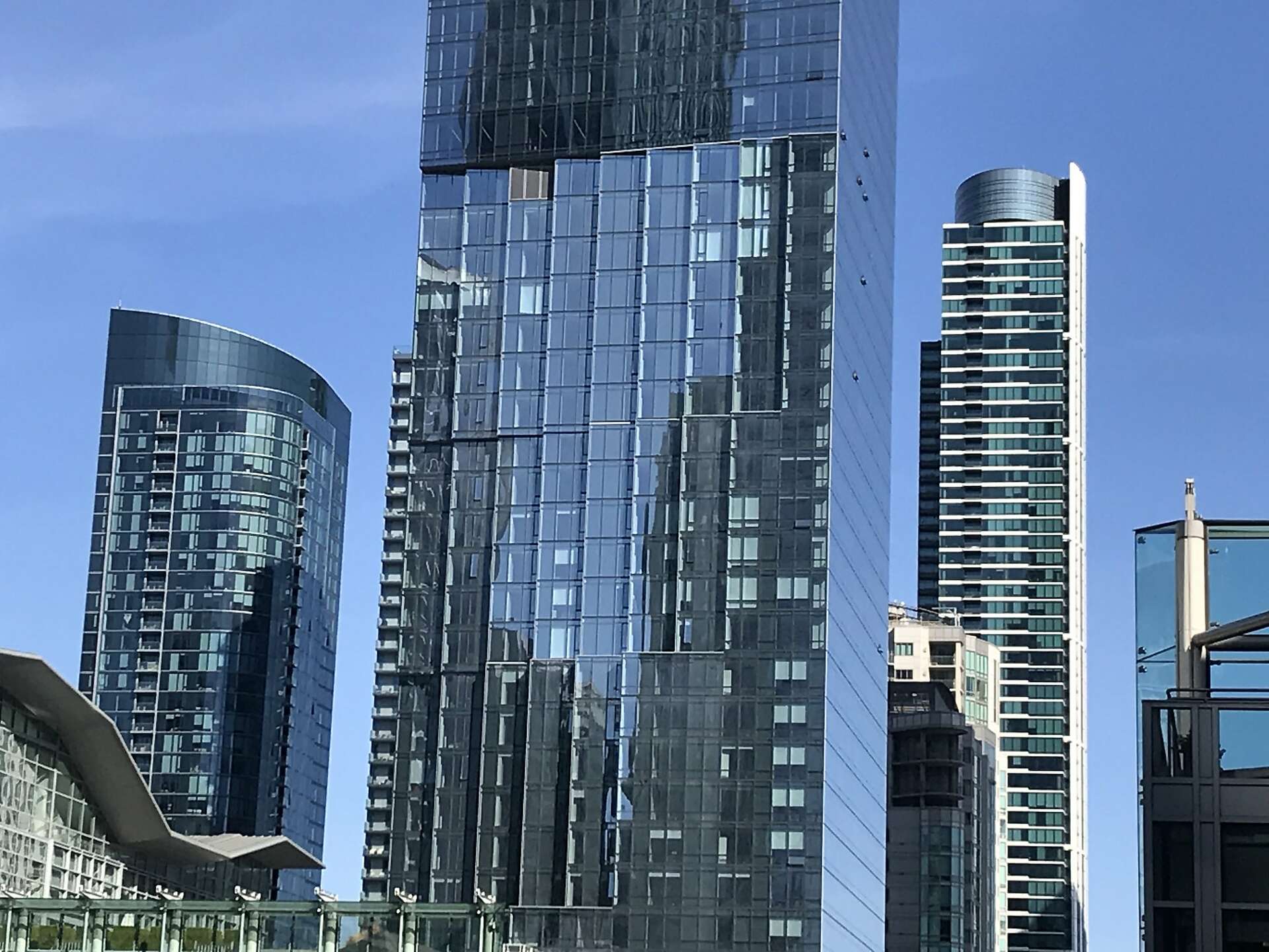 Chiseled glass tower offers window into SF’s contradictions