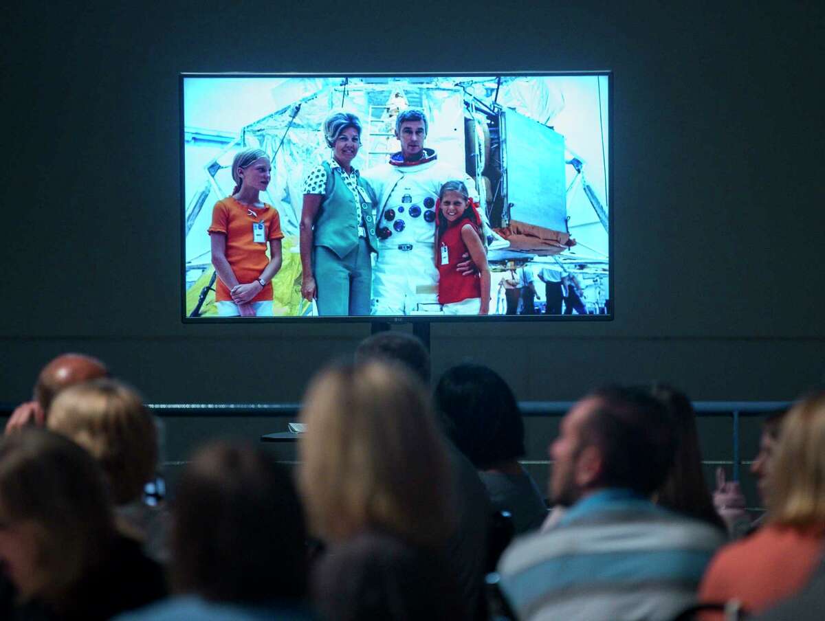 What does your dad do for a living? Apollo children, grandchildren grew ...