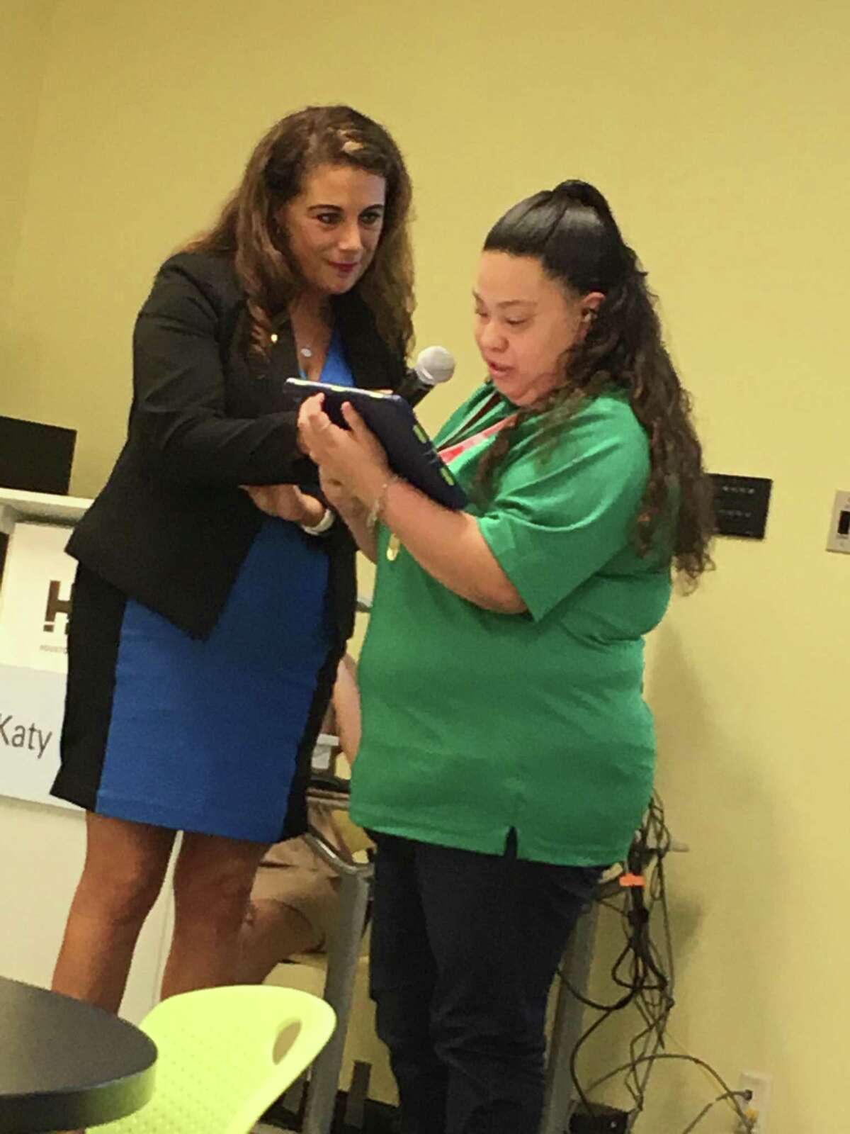 State Rep. Gina Calanni reviews legislative session at town hall meeting State Rep. Gina Calanni reviews legislative session at town hall meeting