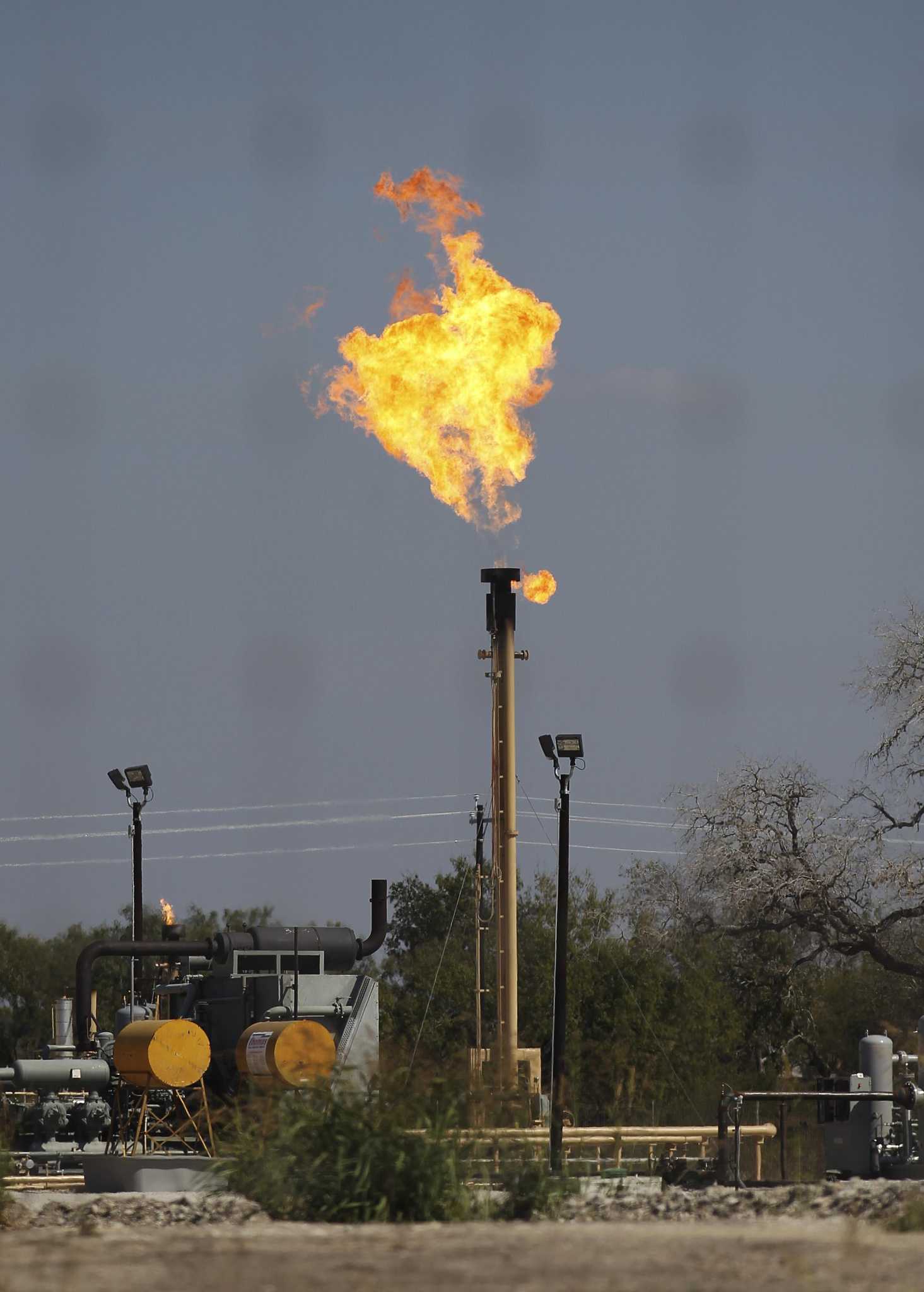 Flaring fight is the hands of Texas oil and gas regulators