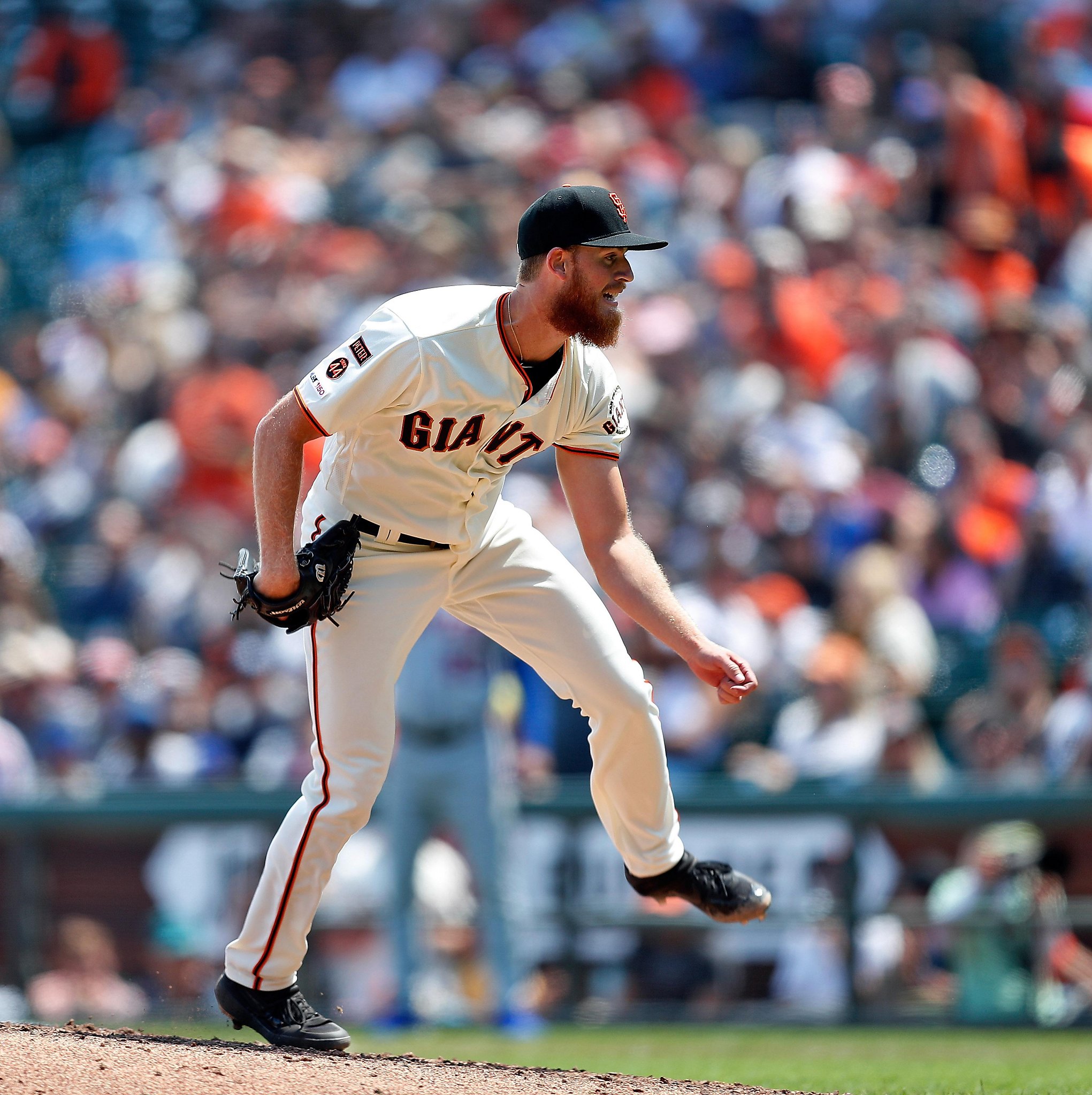 Giants option lefty Conner Menez to Triple-A, recall reliever Sam Coonrod