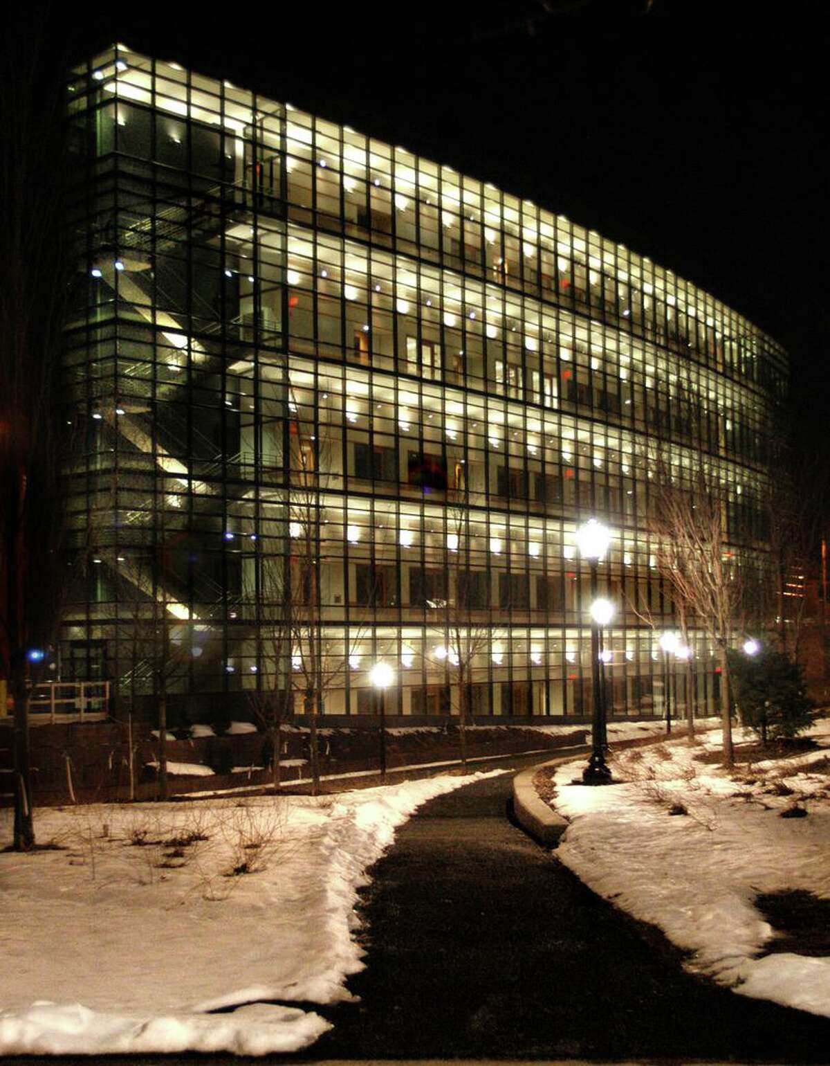 Duo Dickinson: Cesar Pelli, New Haven, and 20th Century architecture