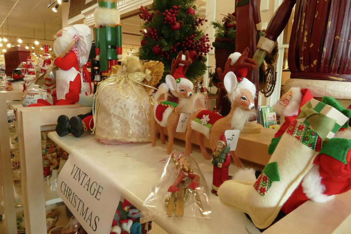 Ridgefield Thrift Shop transforms into a winter wonderland