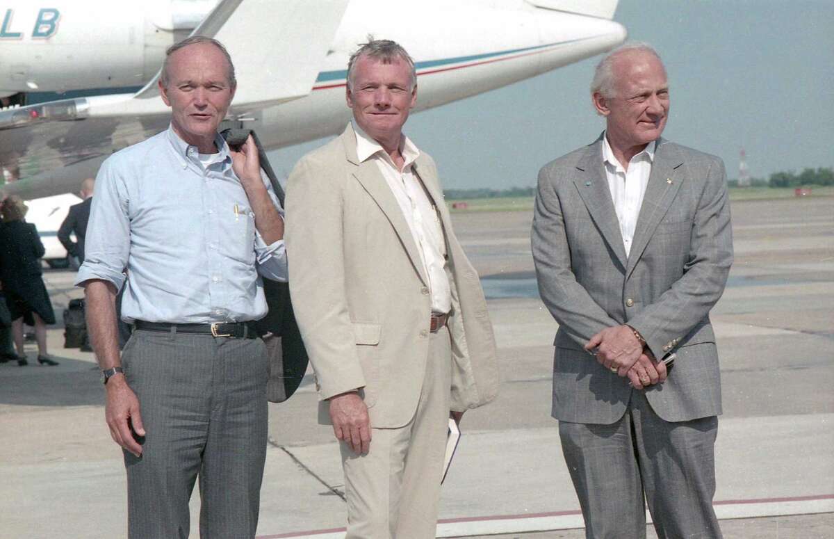 The death of Mickey Leland, the birth of the Texas Limited and more ...