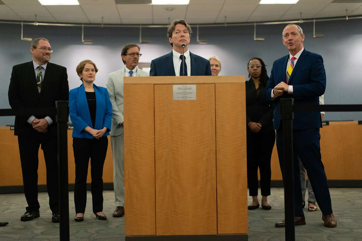 BART, facing big challenges, picks insider Robert Powers as new general ...