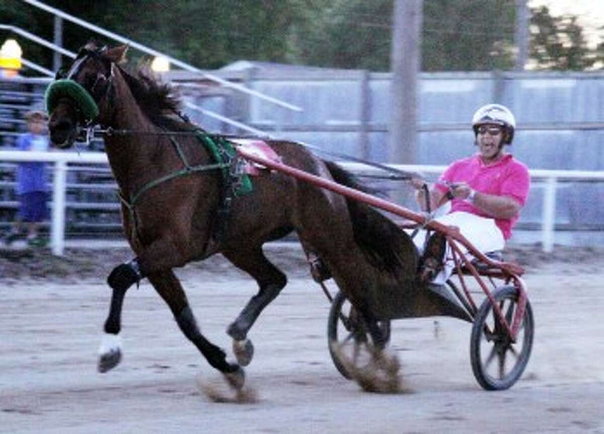 Bollman wins Celebrity Harness Race going away