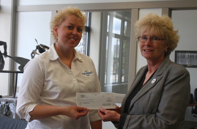 Firstmerit Bank donates to Mecosta-Osceola United Way