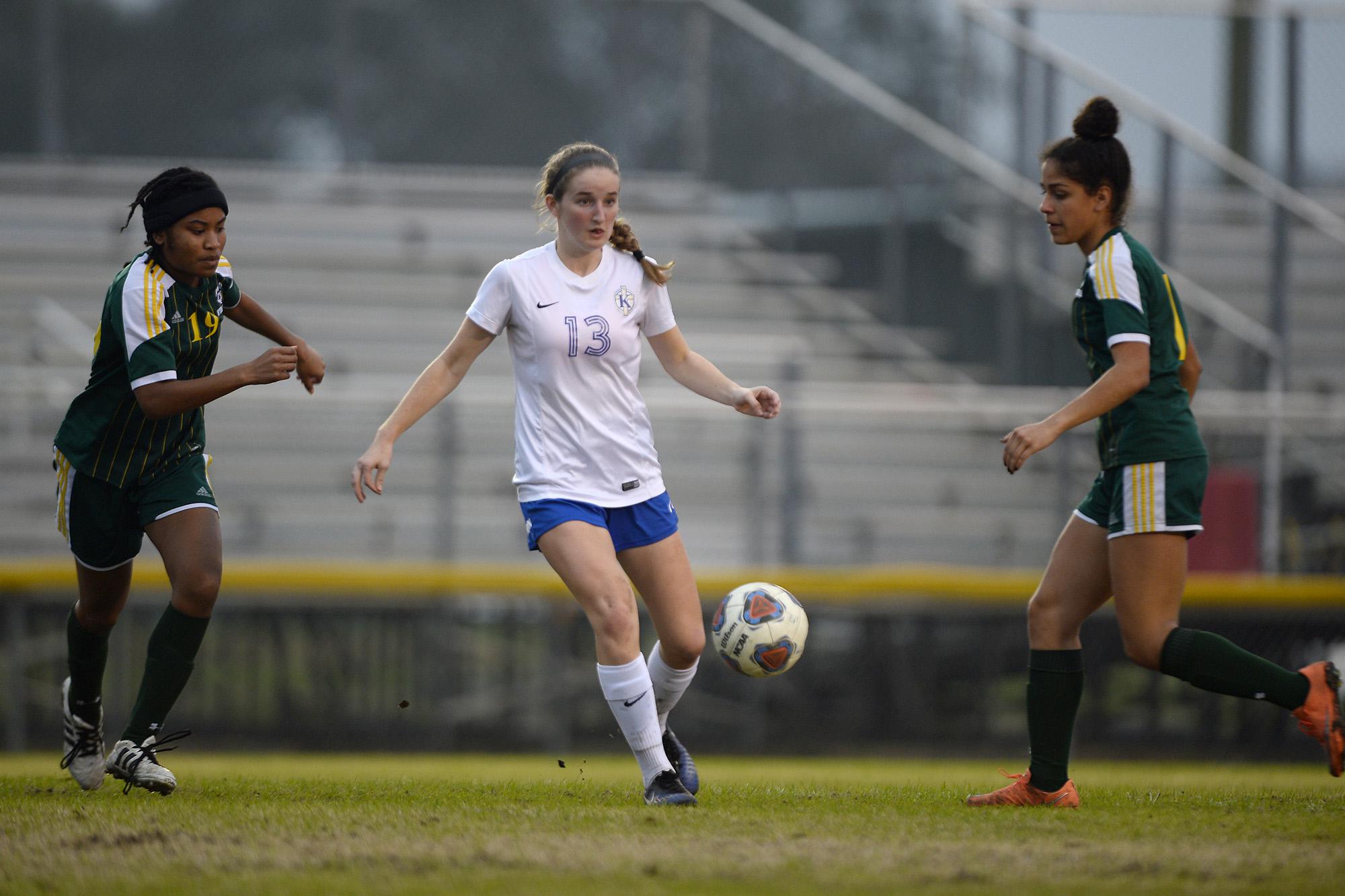 Kelly Catholic forward commits to Baylor soccer
