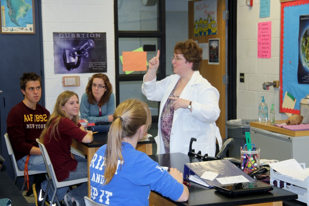 ‘Flipped’ biology class leaves more time for lab work