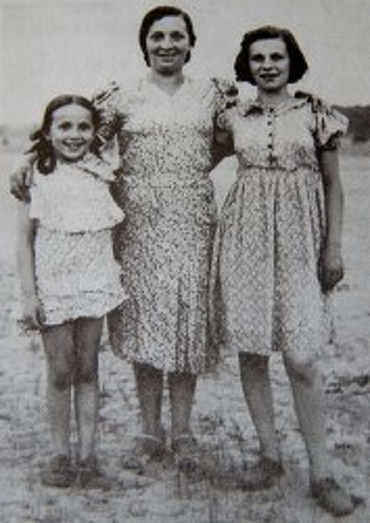 Abandoned in ‘No man’s land’