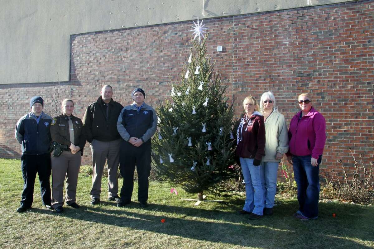 Mecosta shows support for Sandy Hook Elementary