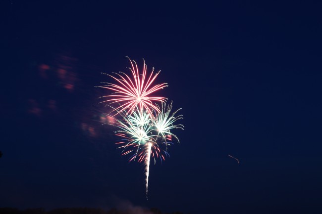 Fireworks offer booming time on Chippewa Lake
