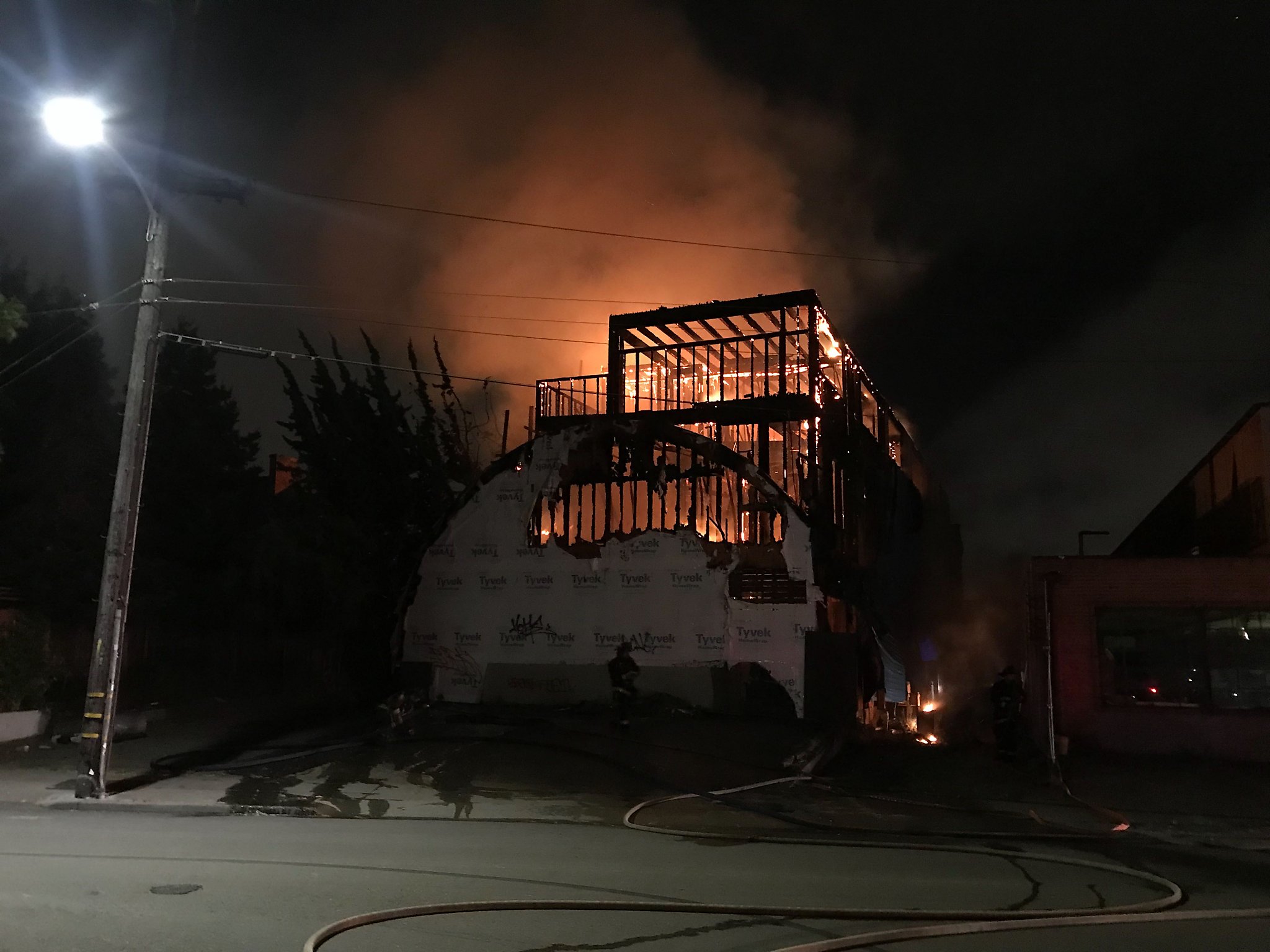 Video: Fire destroys building under construction in Oakland