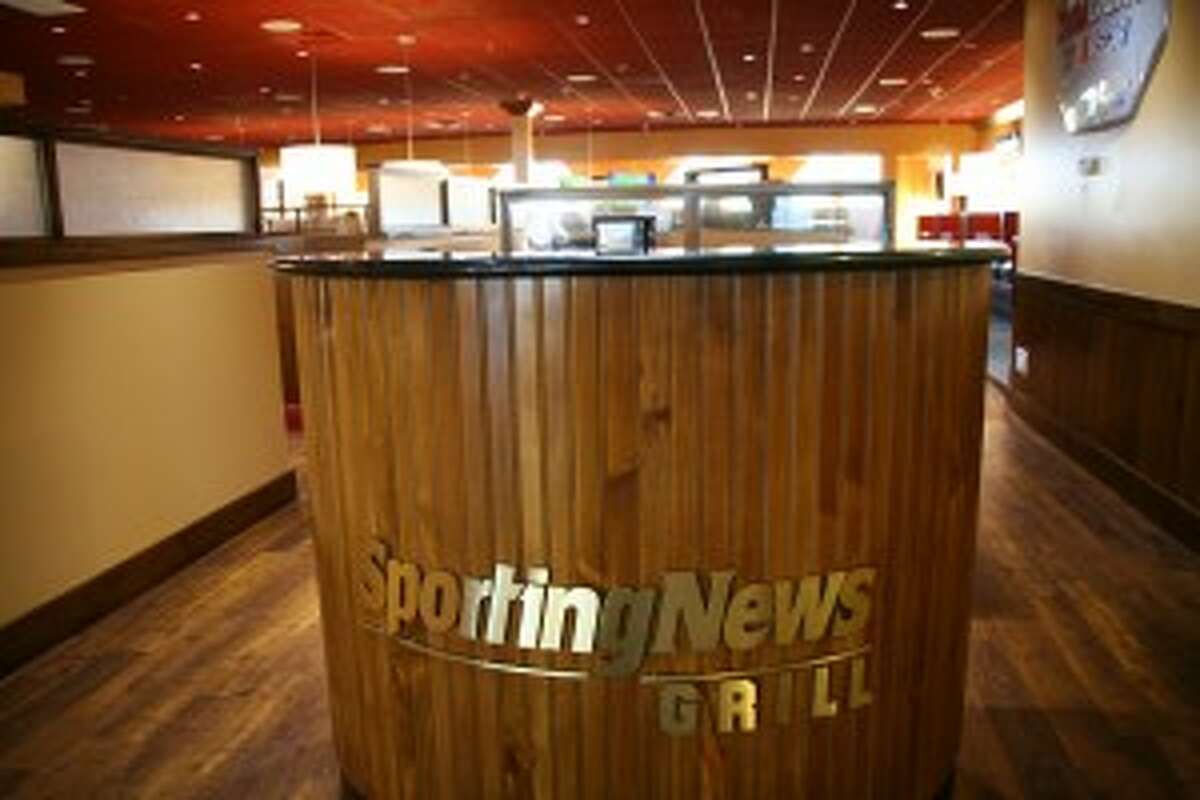 Sporting News Bar and Grill opens at Holiday Inn