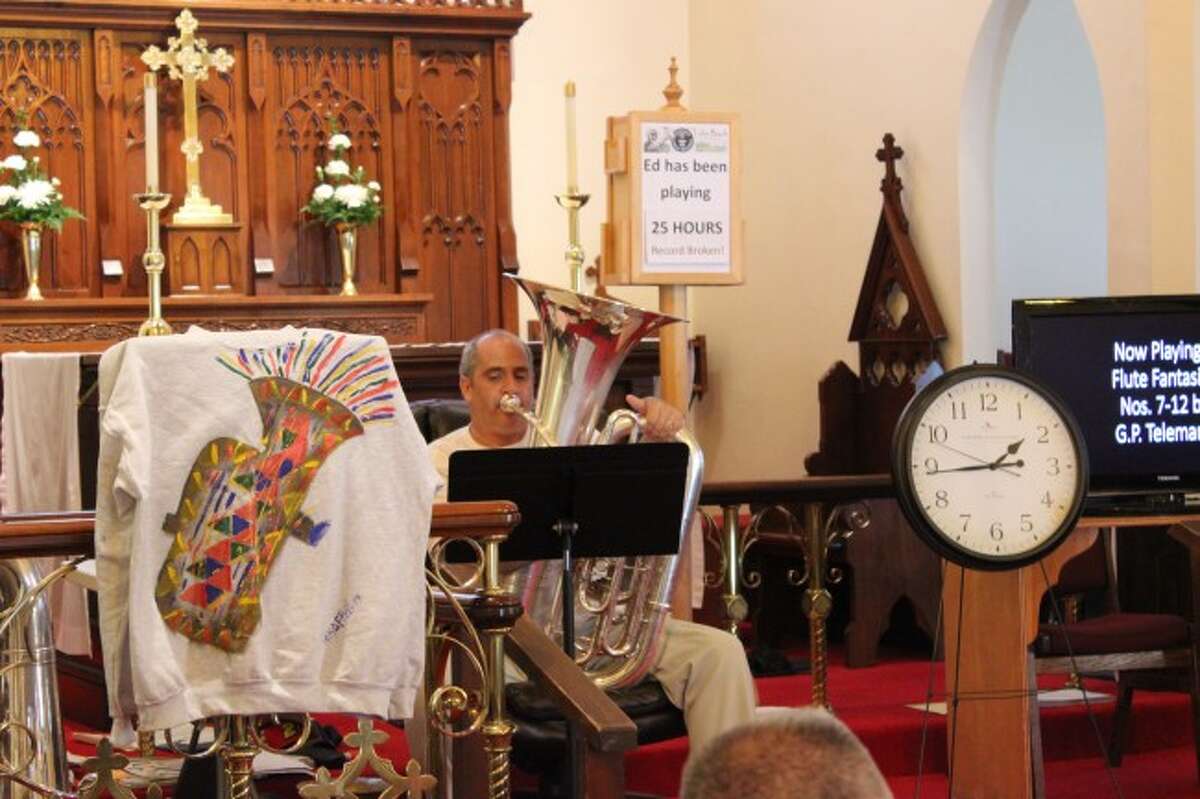 A mighty wind: Ed Mallett breaks world record