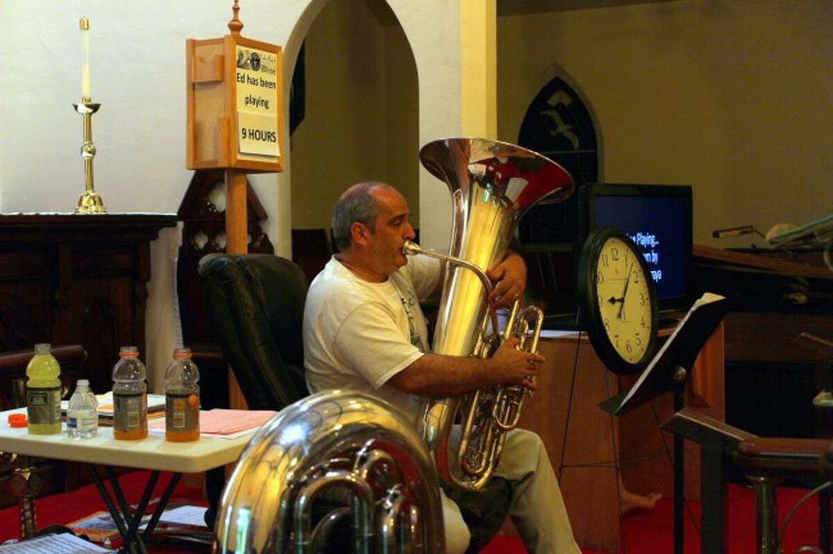 A mighty wind: Ed Mallett breaks world record