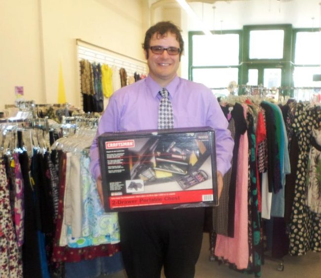 Czinder wins Fabulous Finds raffle