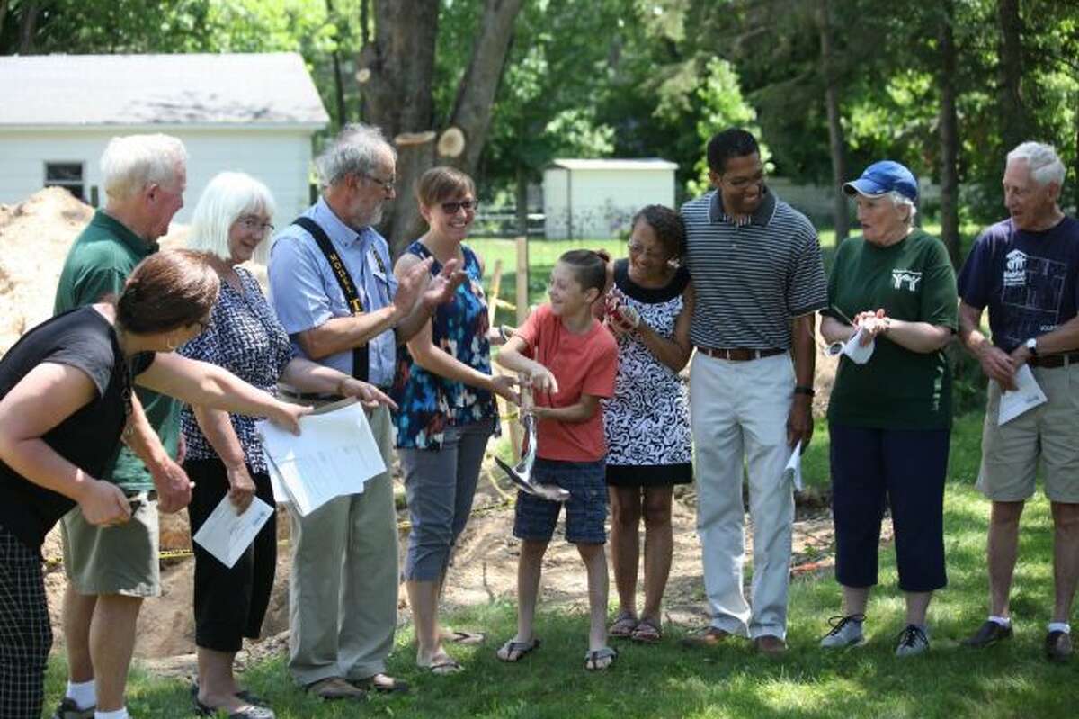 Habitat for Humanity hosts ground breaking ceremony
