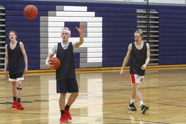 Crossroads basketball sticks to the script in prep for Division 4 state ...