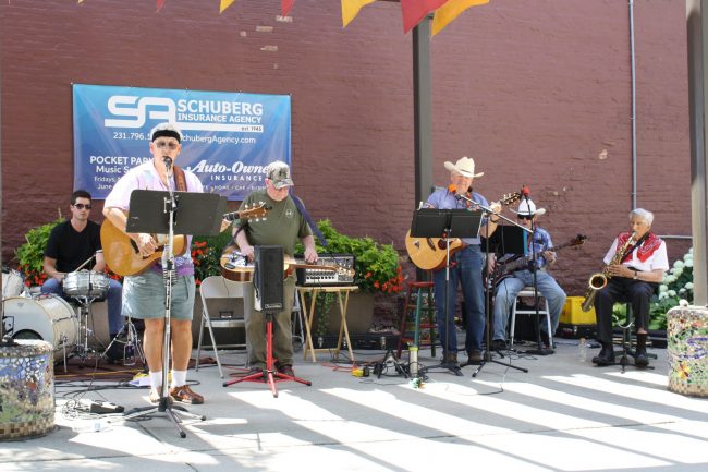 Peter Jordan and His Fun-Lovin' Crowd entertain at Pocket Park