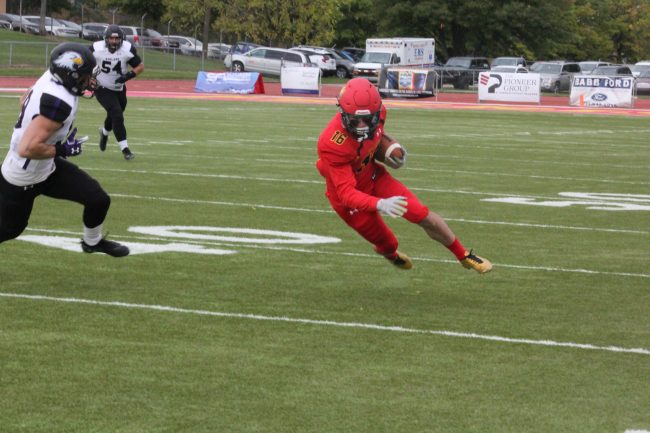 Sy Barnett, Delon Stephenson making key plays for Bulldogs football