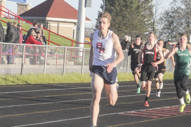 Cardinal senior Christian Hector focusing on state title in 400-meter run
