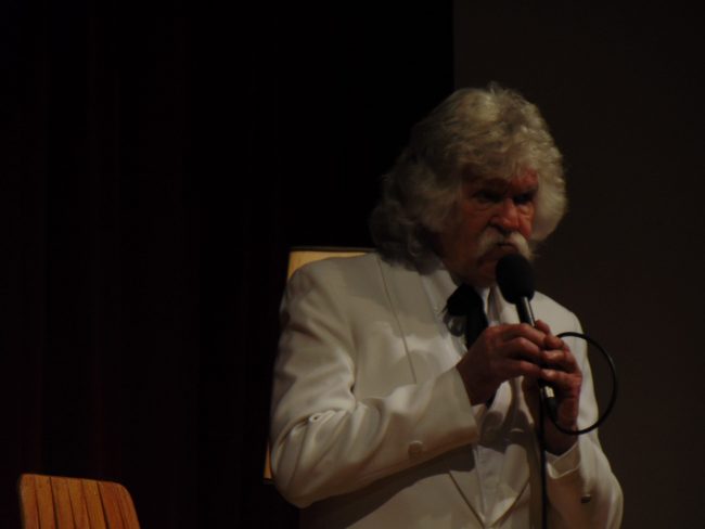 An afternoon of Mark Twain and ragtime piano delights audience