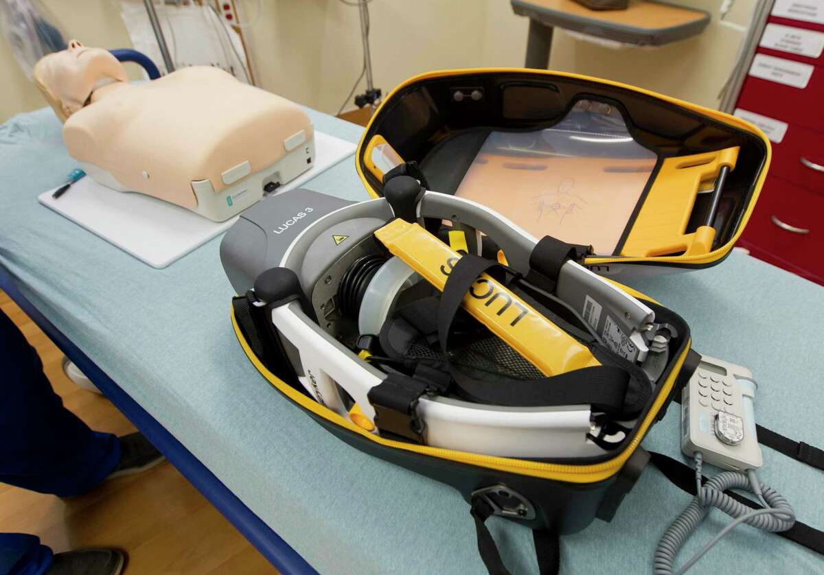 Houston Methodist The Woodlands gets CPR robot