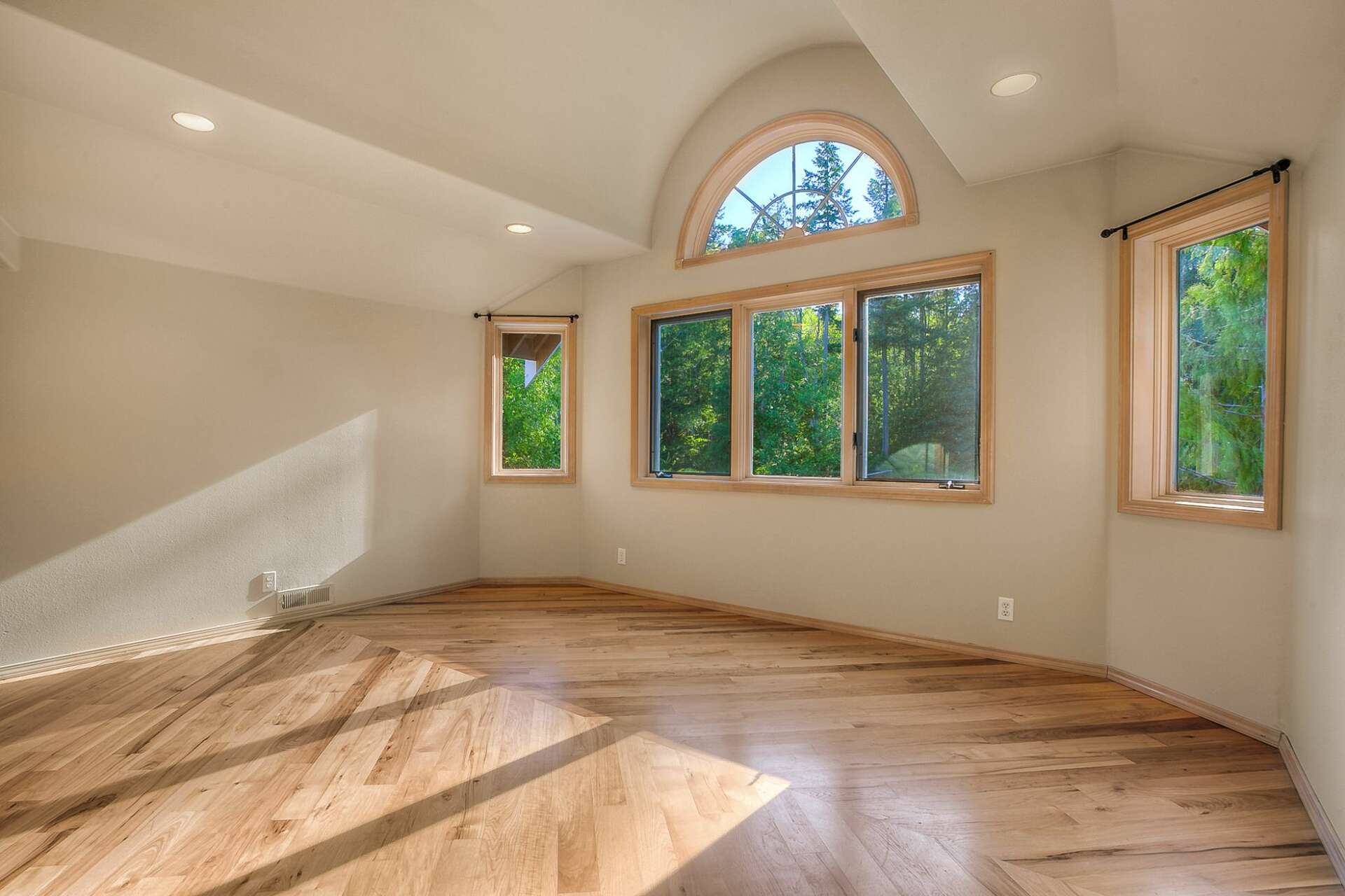 278+ acre estate, one of Washington's largest, can be yours for $5.9M