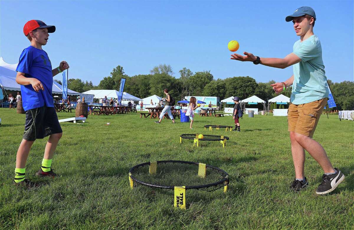 Speaker inspires crowd at CT Challenge charity event