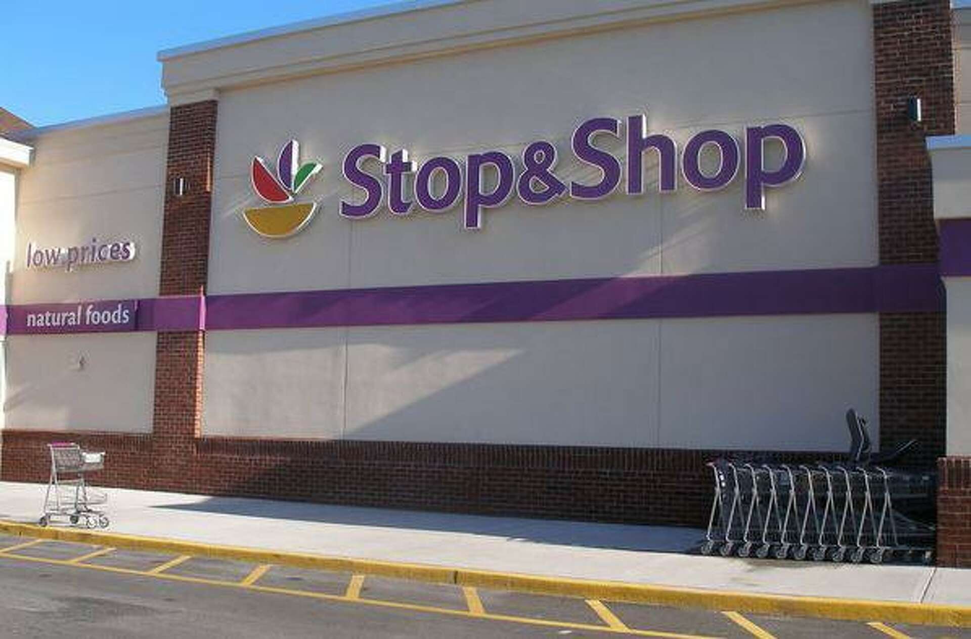 M&T Bank plans to close 10 branches at Stop & Shop stores in CT