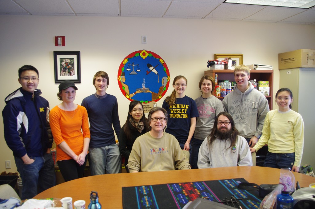 Students use spring break to assist local tribe