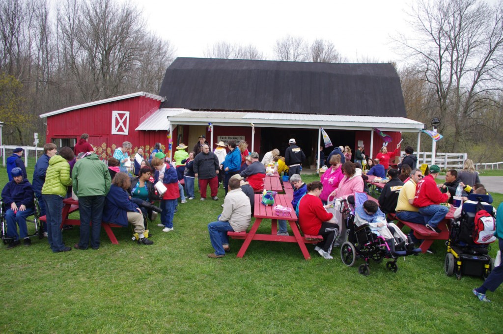 Big crowd enjoys egg hunt at Circle Rocking S